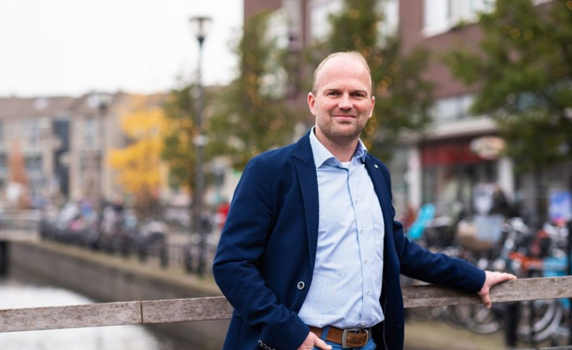 Interview met Gerard Stoop die namens Sociaal Werk Nederland aan de cao ...